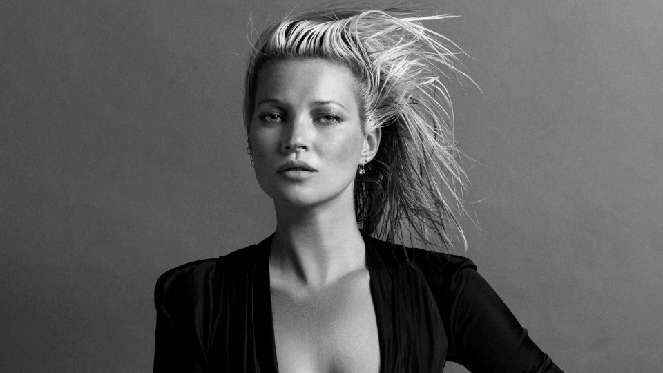 Kate Moss Wall Art: Exclusive Collection of Iconic Pieces – GraffitiWallArt